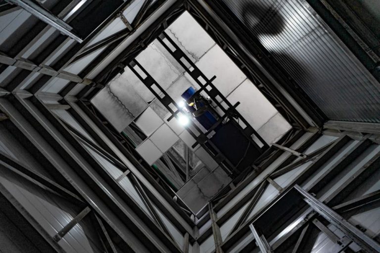 Three APOLLON goods lifts at Owens Corning plant - PANDA LIFT